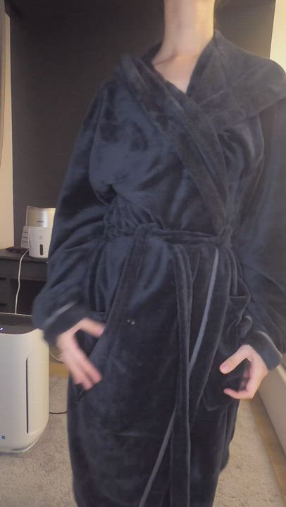Taking Off My Robe For You Scrolller