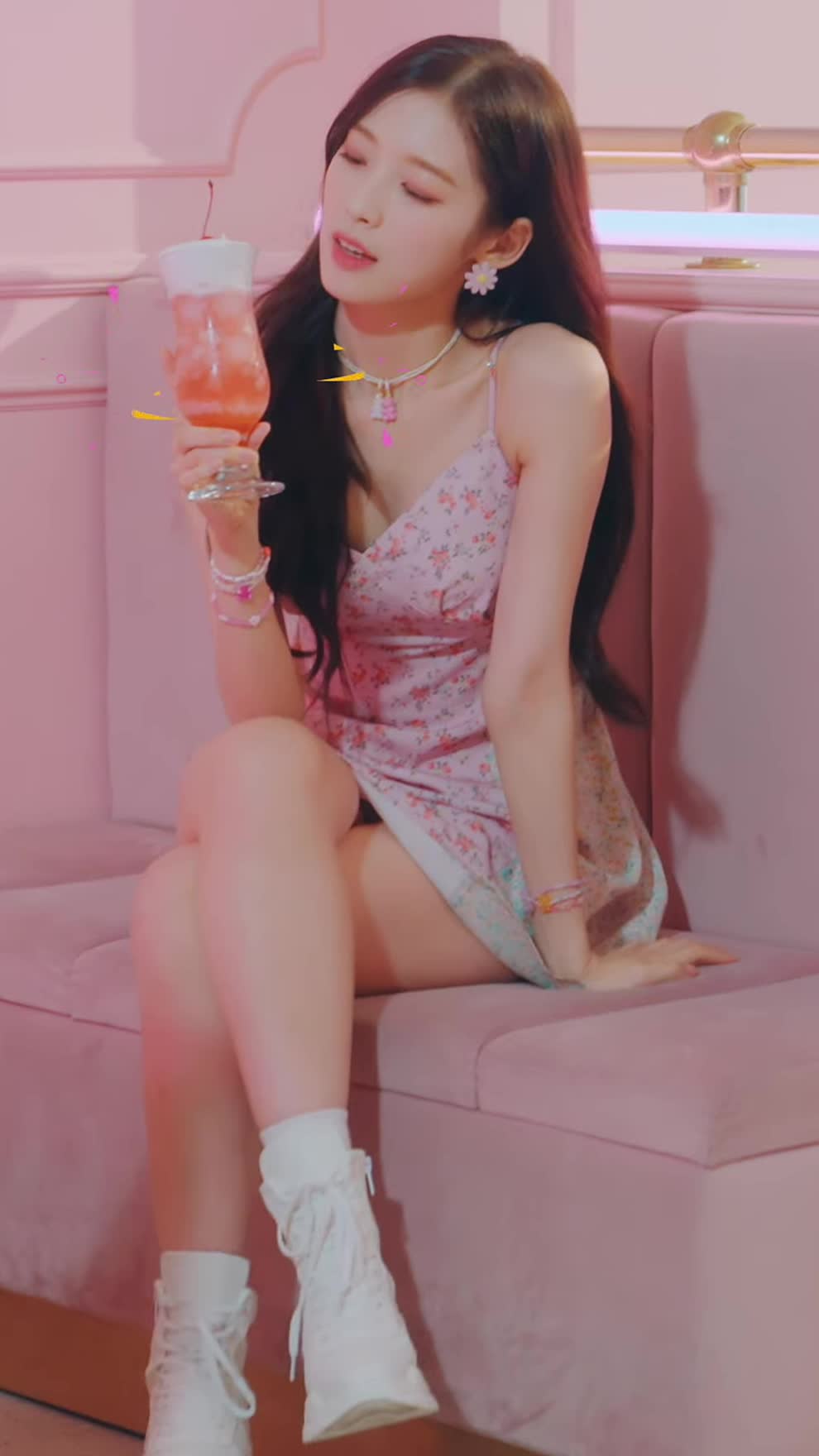 Oh My Girl - Arin | Scrolller