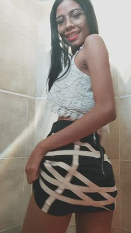 my cute little butt bounce | Scrolller