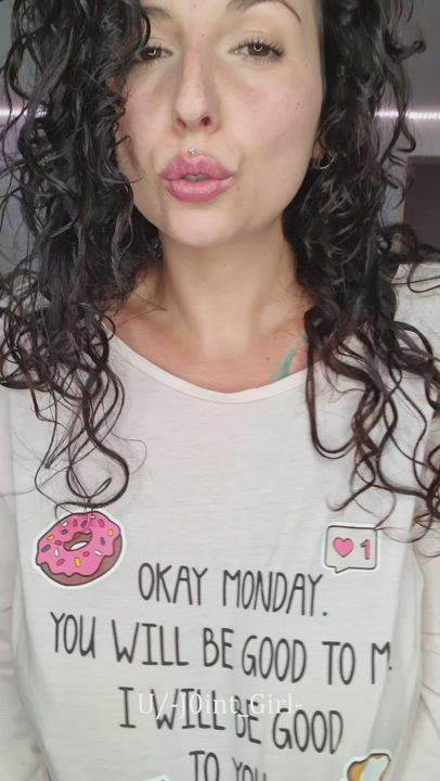 Happy Monday Babe, breakfast is served (OC) | Scrolller