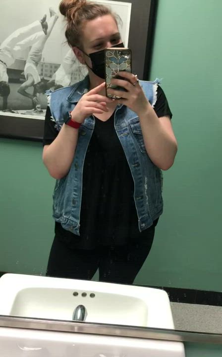 It’s a beautiful day for Titty Tuesday! 😍 [f] | Scrolller