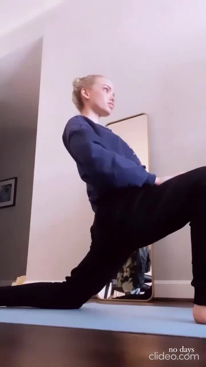 Working out | Scrolller