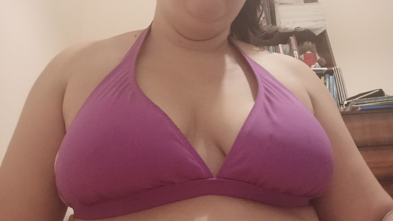 Just texting my dad on how hot it's in the house today 🥵👀😋 | Scrolller