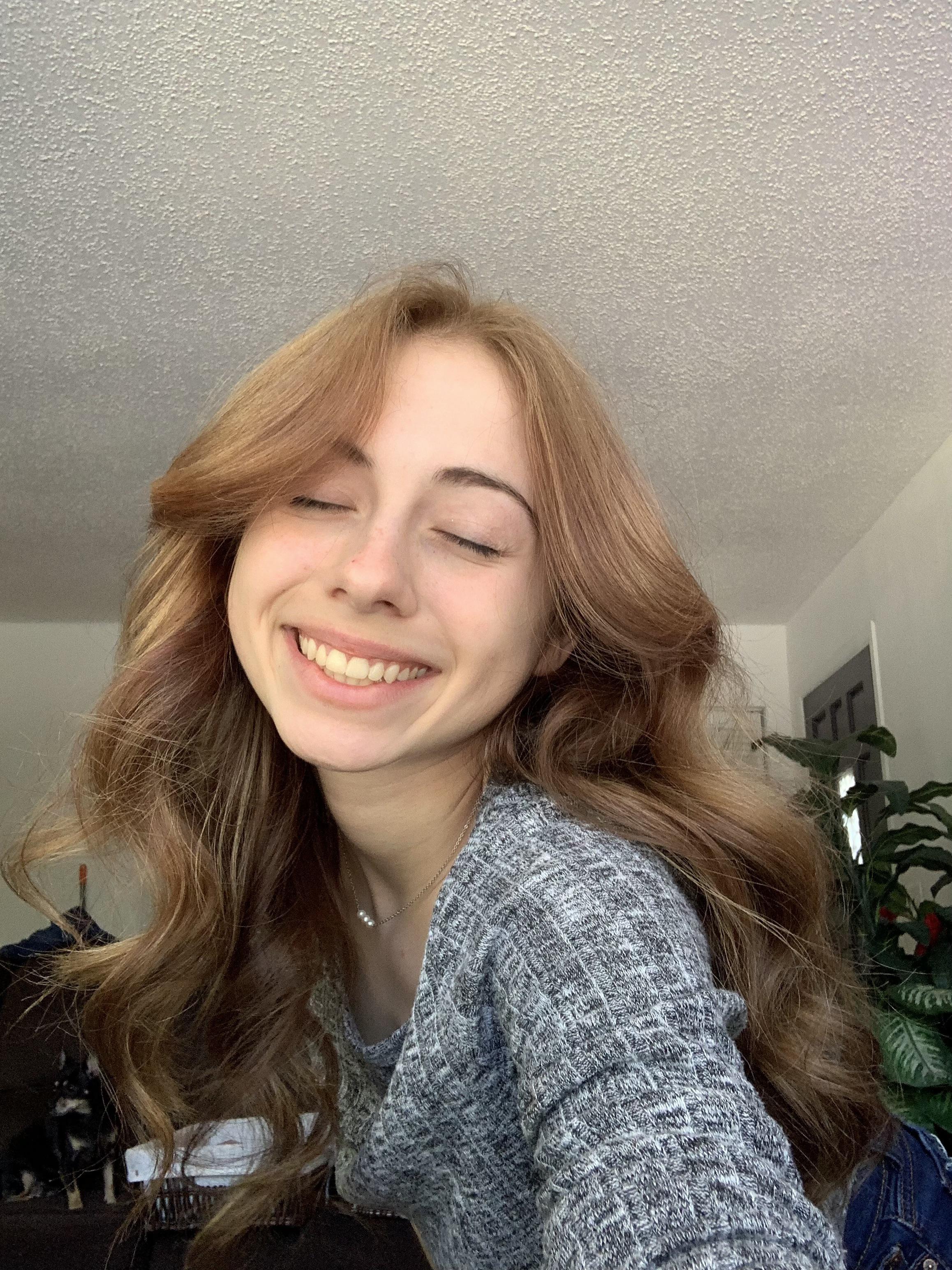 18F Feeling cute 🥰 | Scrolller