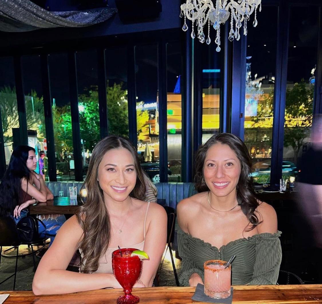 [2] daughter and mother | Scrolller