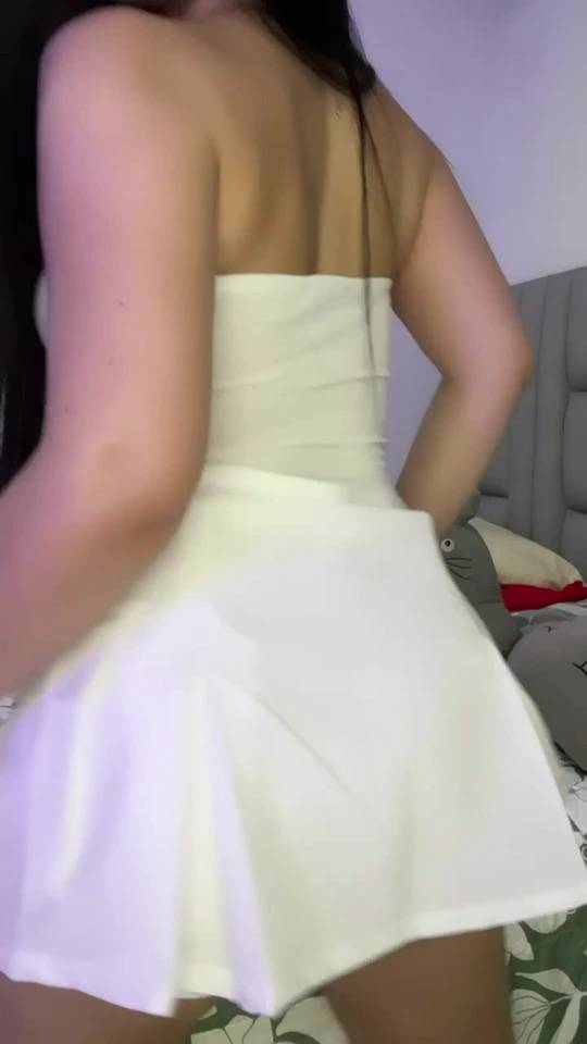 2002 girls are always horny and can't be satisfied, step bro? | Scrolller