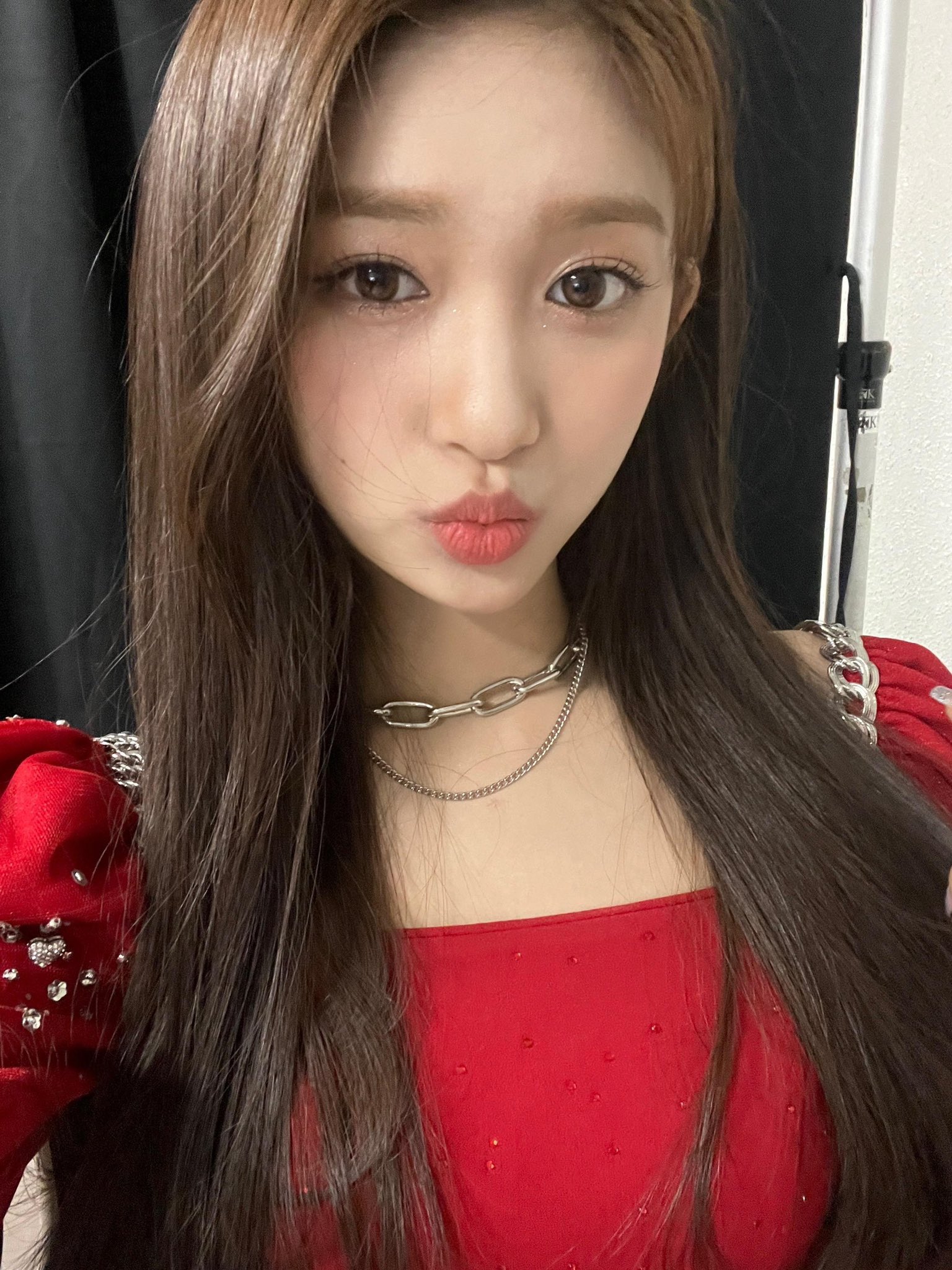 220101 Leeseo Universe Update | Scrolller