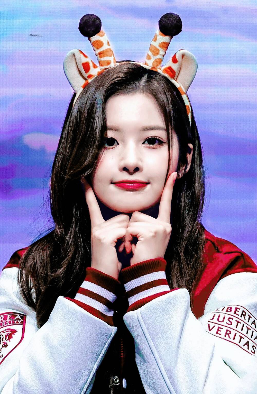 221110 - Sullyoon | Scrolller