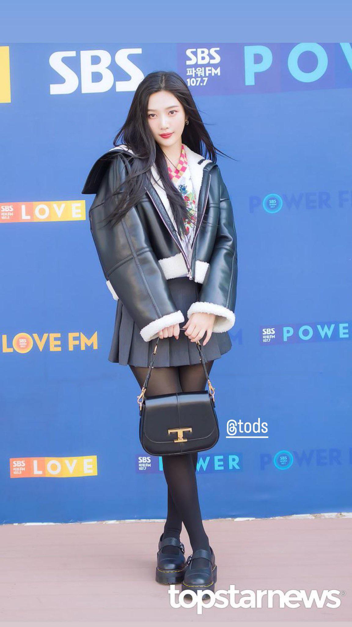 230201 Joy | Scrolller