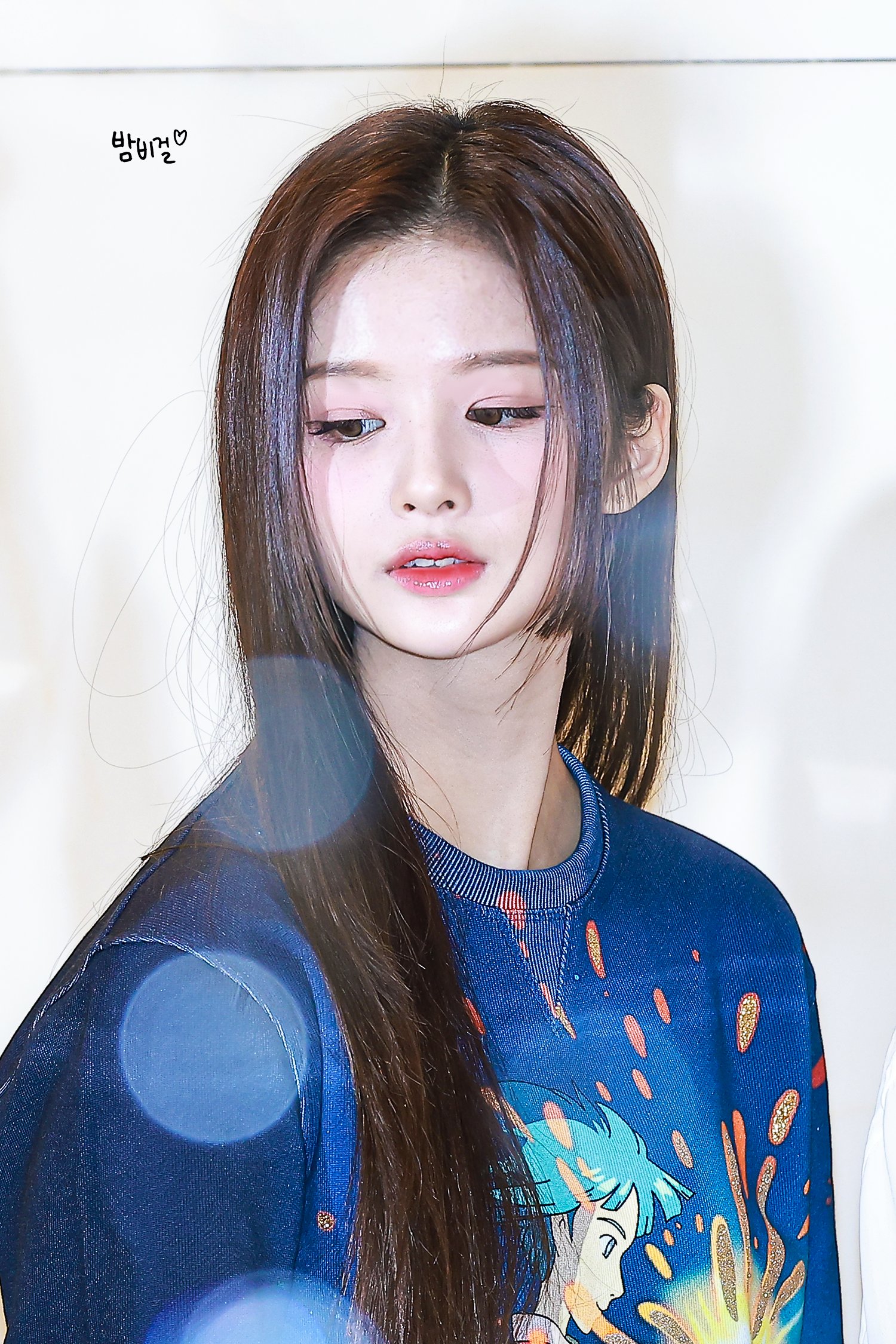 230202 Sullyoon | Scrolller