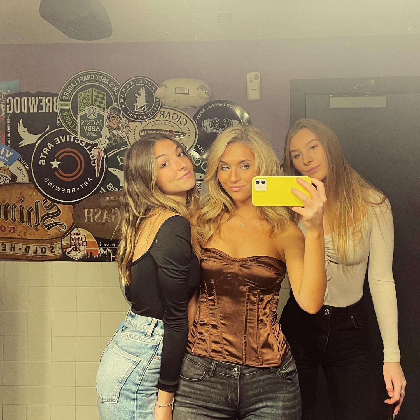 [3] Selfie | Scrolller