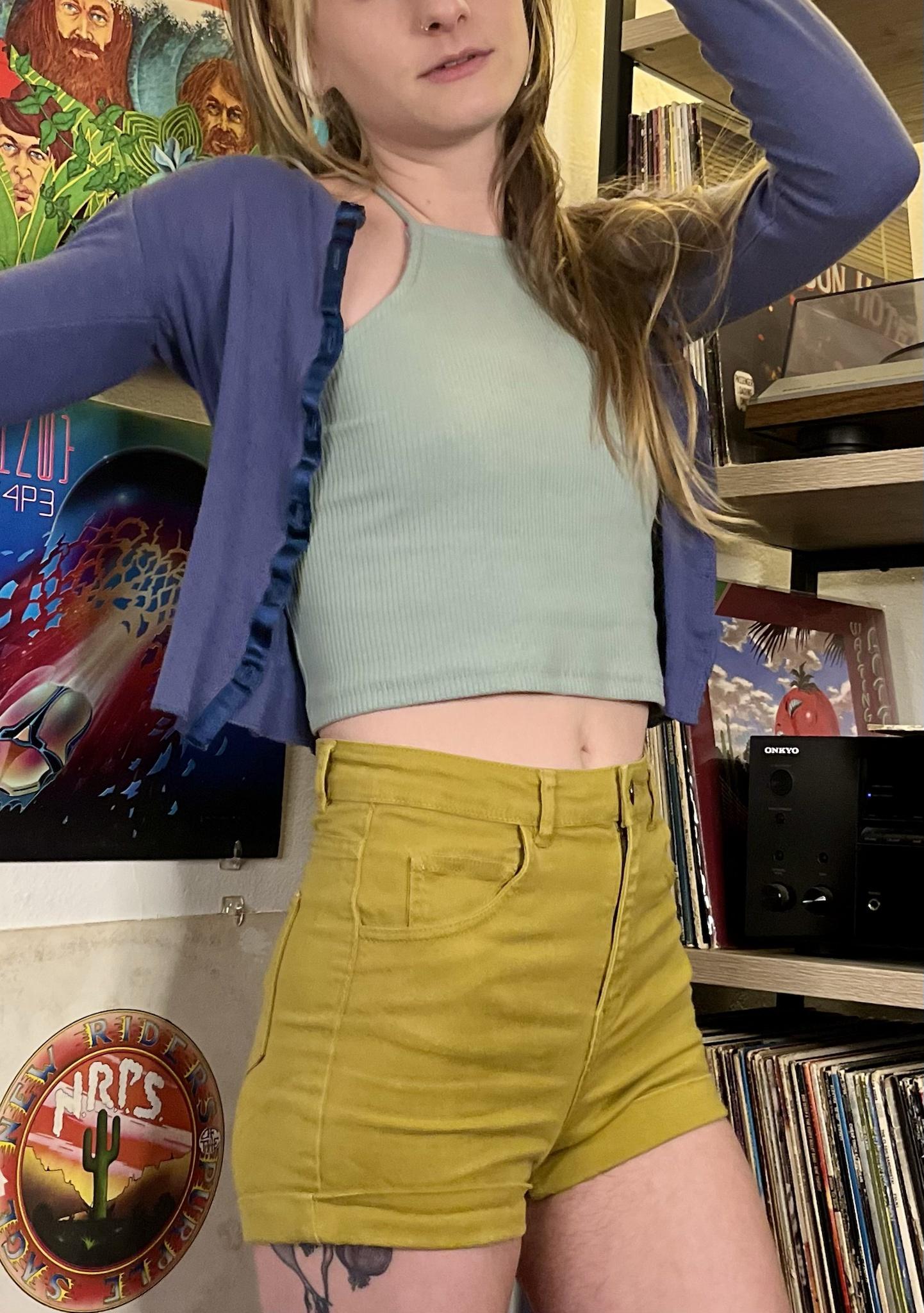 A Bright And Tight Outfit Oc Scrolller