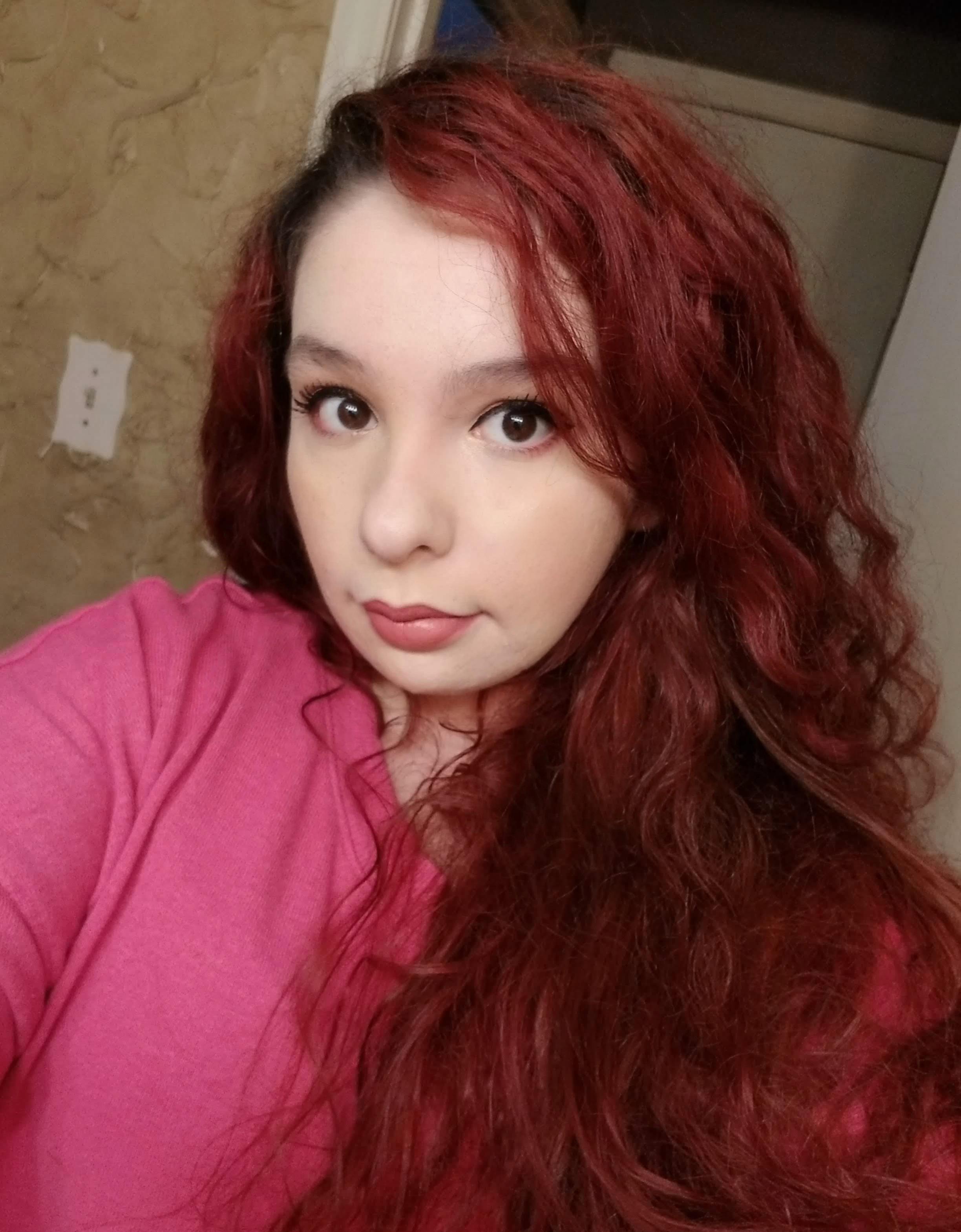 A face in place full of faces. | Scrolller