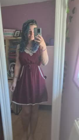 A quick peek, always ready | Scrolller