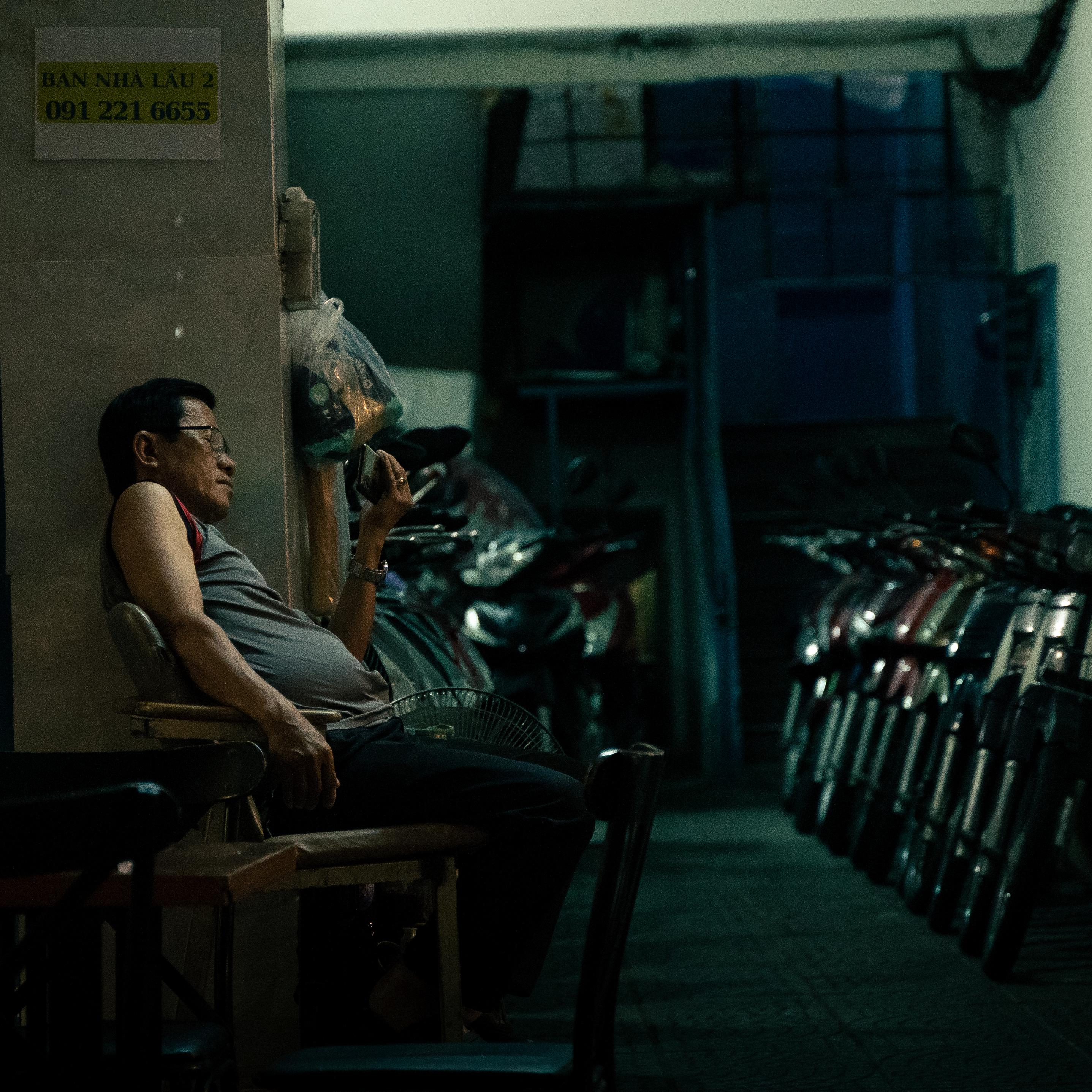 A rare quiet moment in Ho Chi Minh, Vietnam. | Scrolller