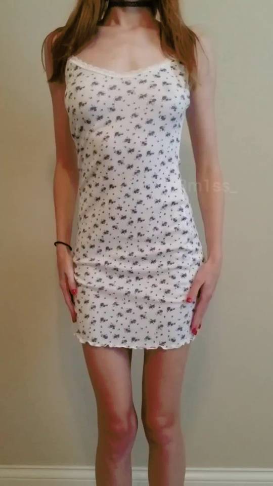 A thigh gap to start the day | Scrolller