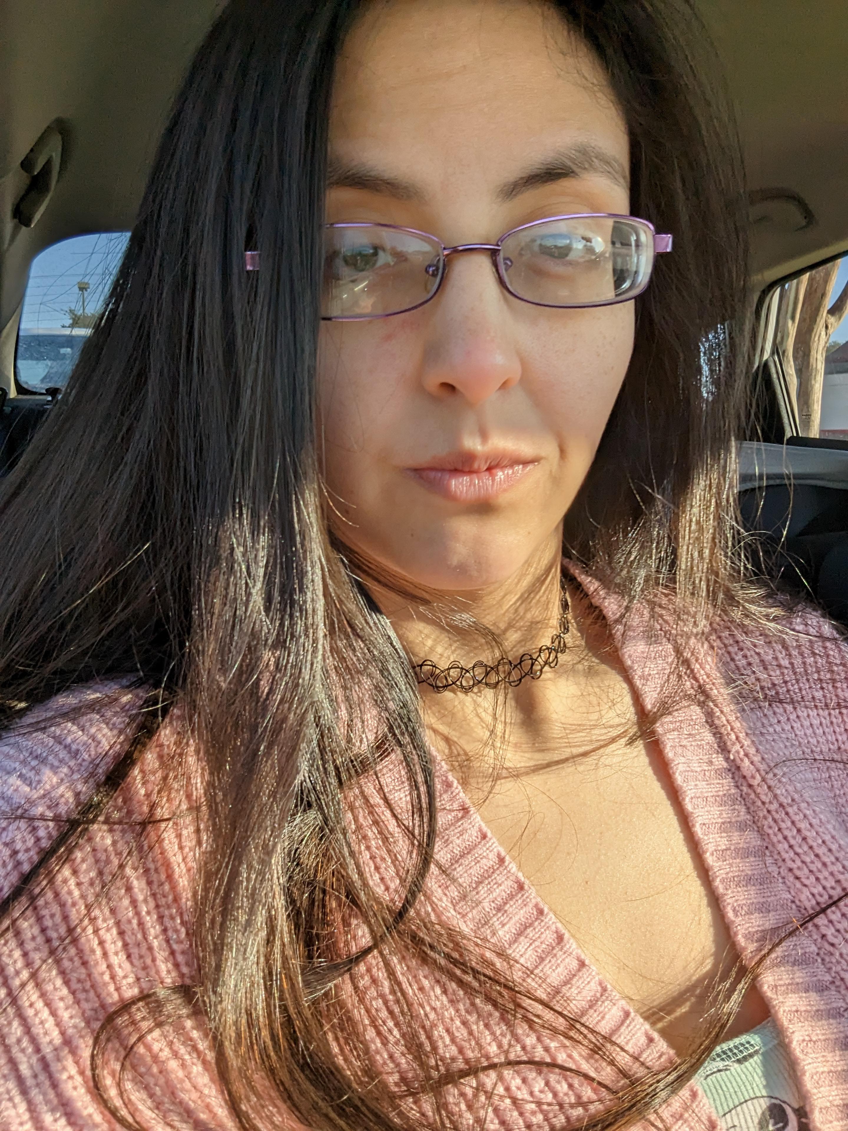 A very natural and messy look today and no makeup | Scrolller