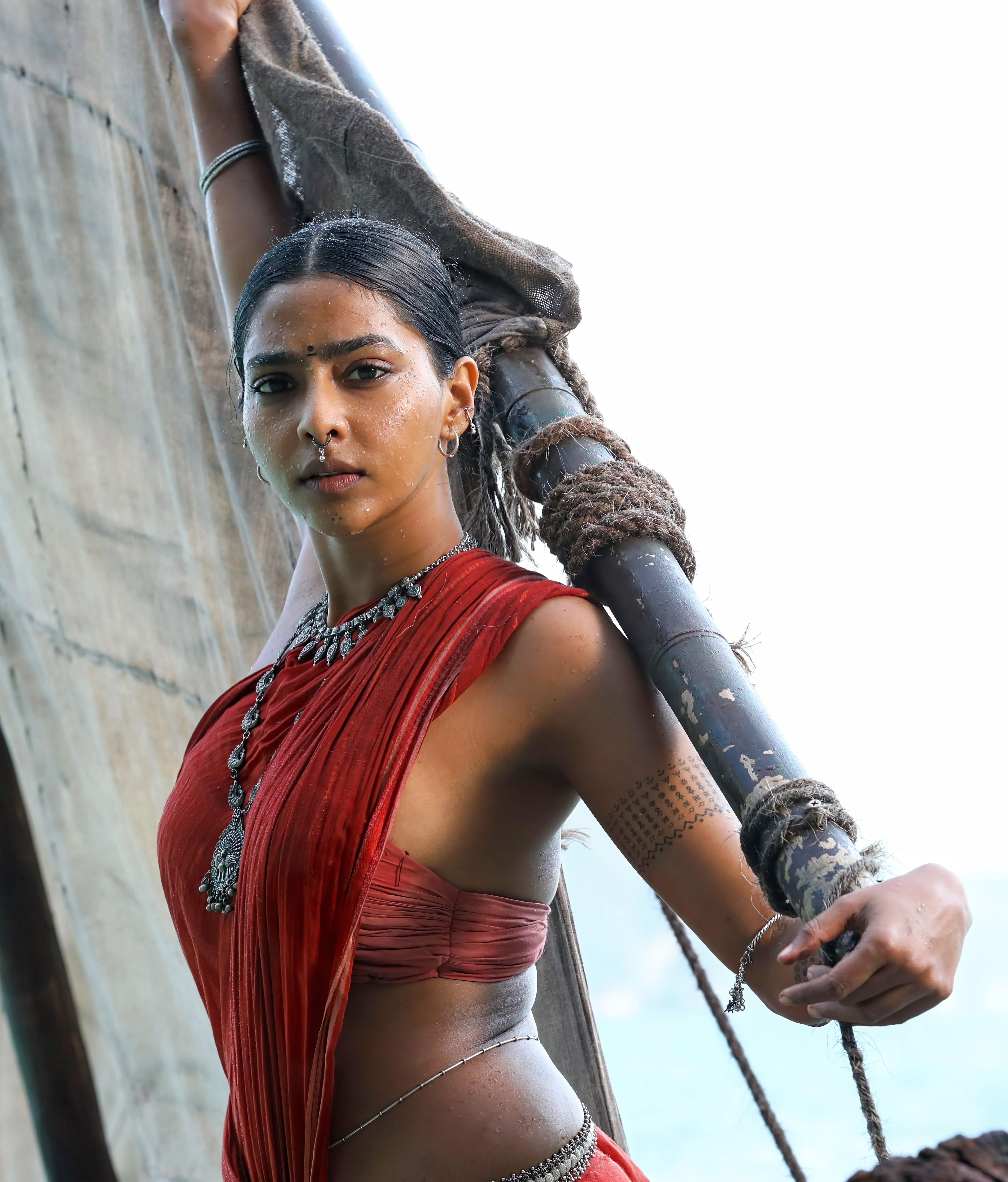 aiswarya lakshmi | Scrolller