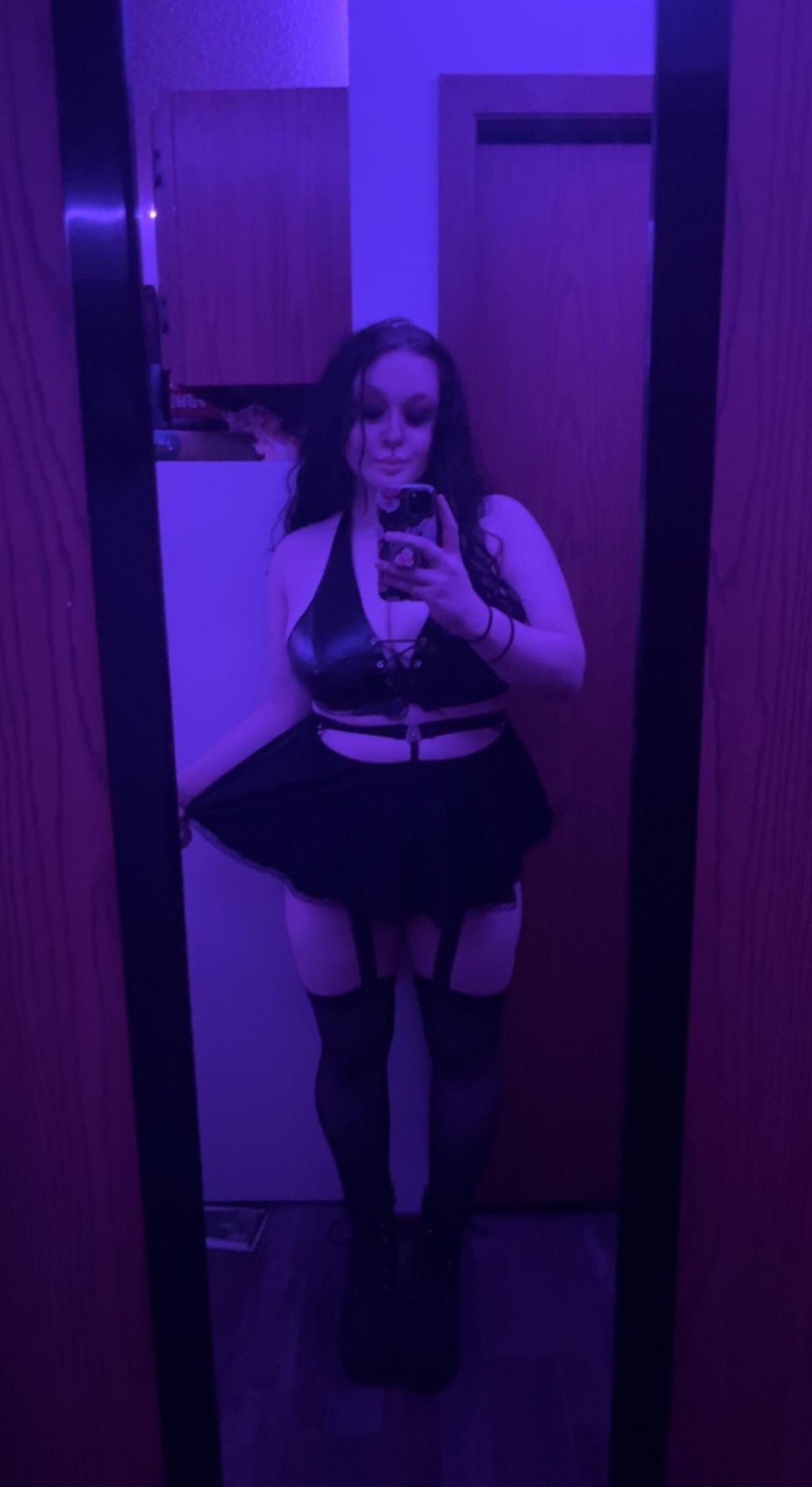 all black suits me🖤 | Scrolller