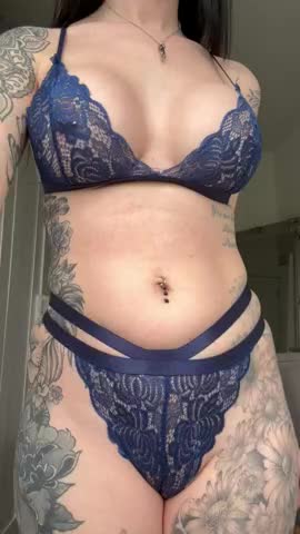 Always love taking off my clothes | Scrolller