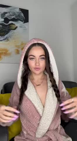 am i the type of girl you'd dump your load in? OC | Scrolller