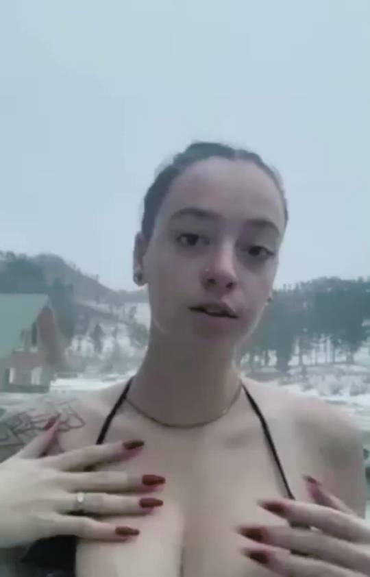 Amazing bikini drop | Scrolller