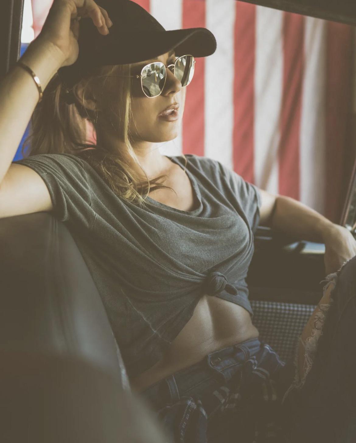 American | Scrolller