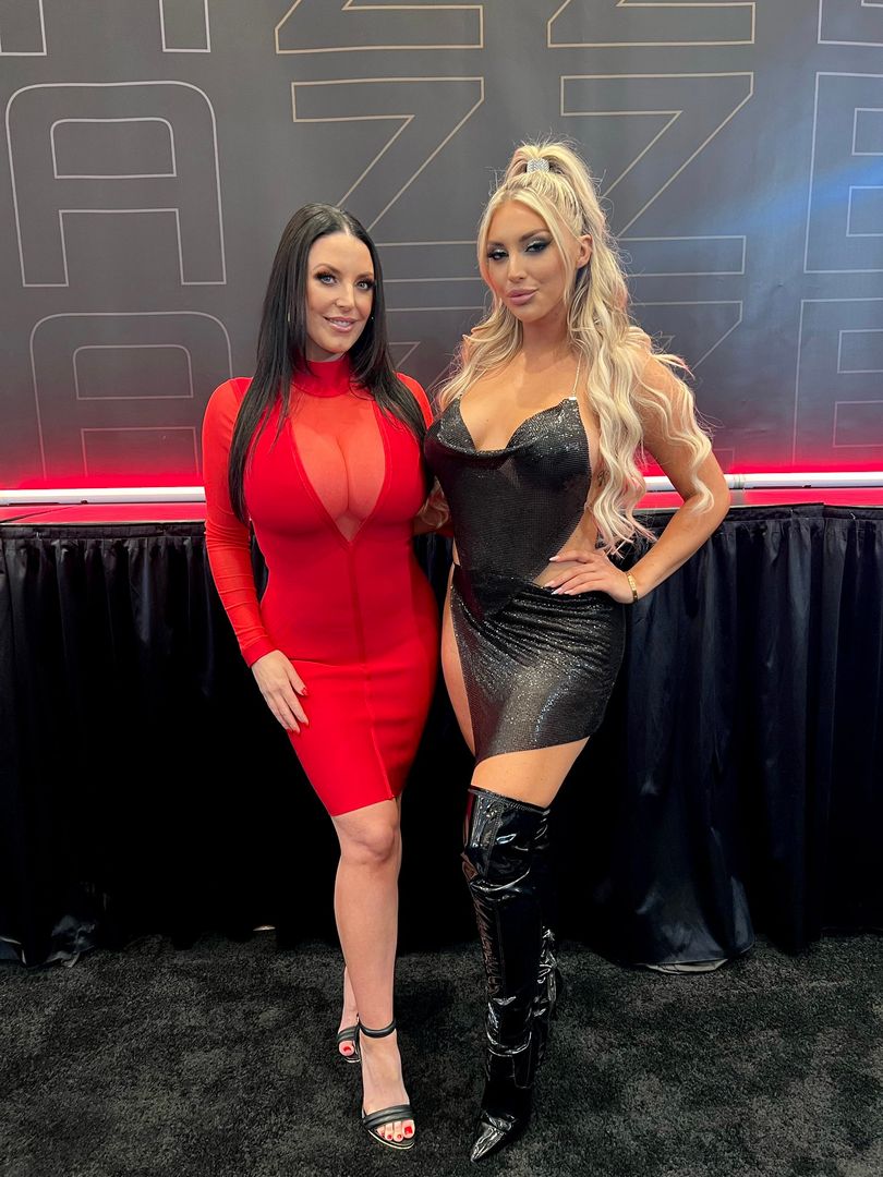 Angela White and Kaylee Gunner | Scrolller