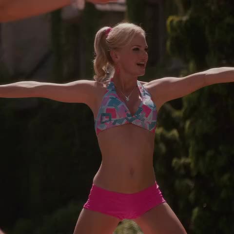 Anna Faris looked very fit and sexy in "The House Bunny." (2008) | Scrolller