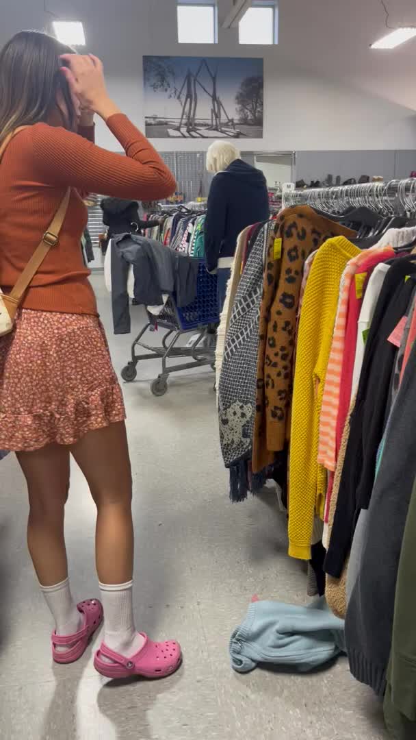 Another day, another butt plug [GIF] | Scrolller