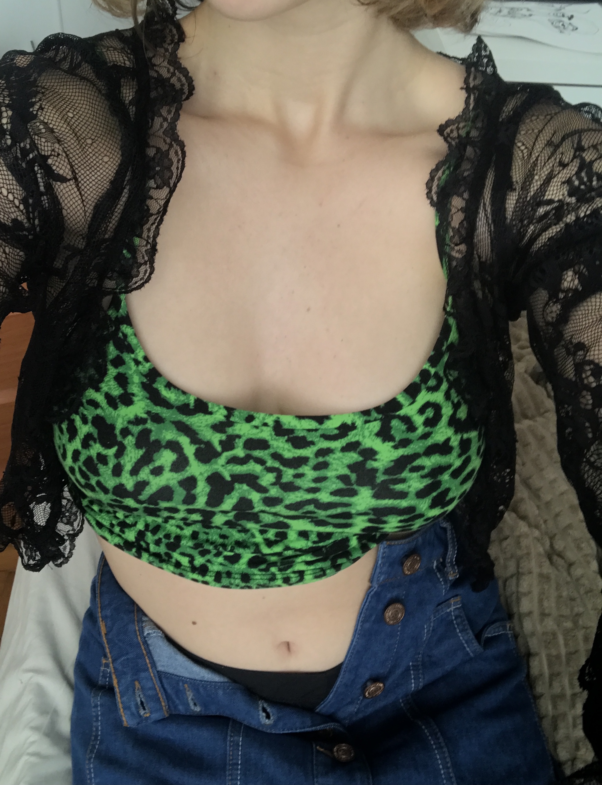 Another happy day without a bra | Scrolller