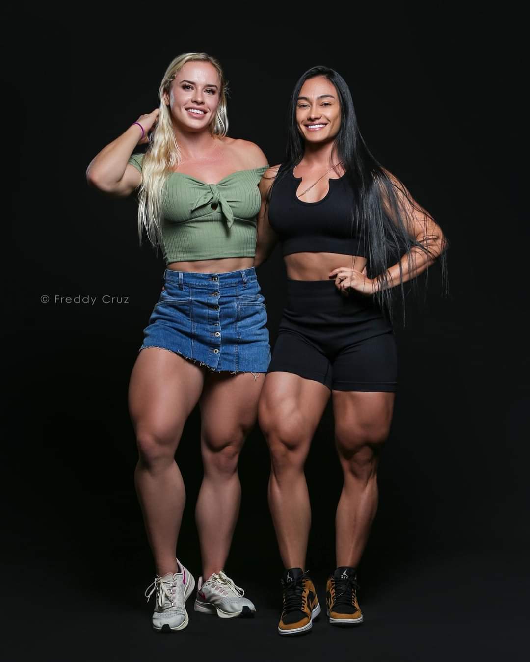 Ashton Penney,Jessica Olaya Betancur | Scrolller