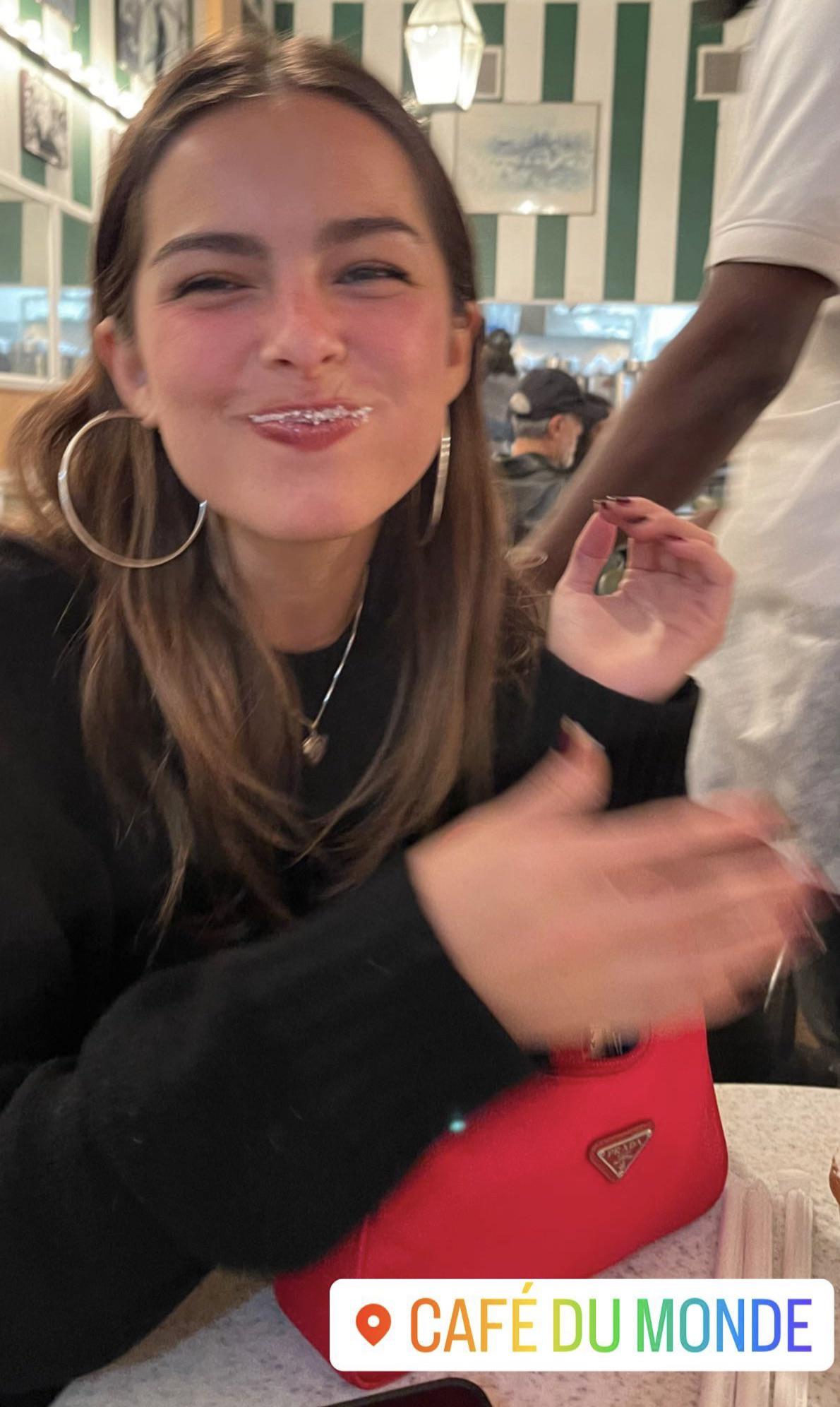 At Cafe DU Monde | Scrolller