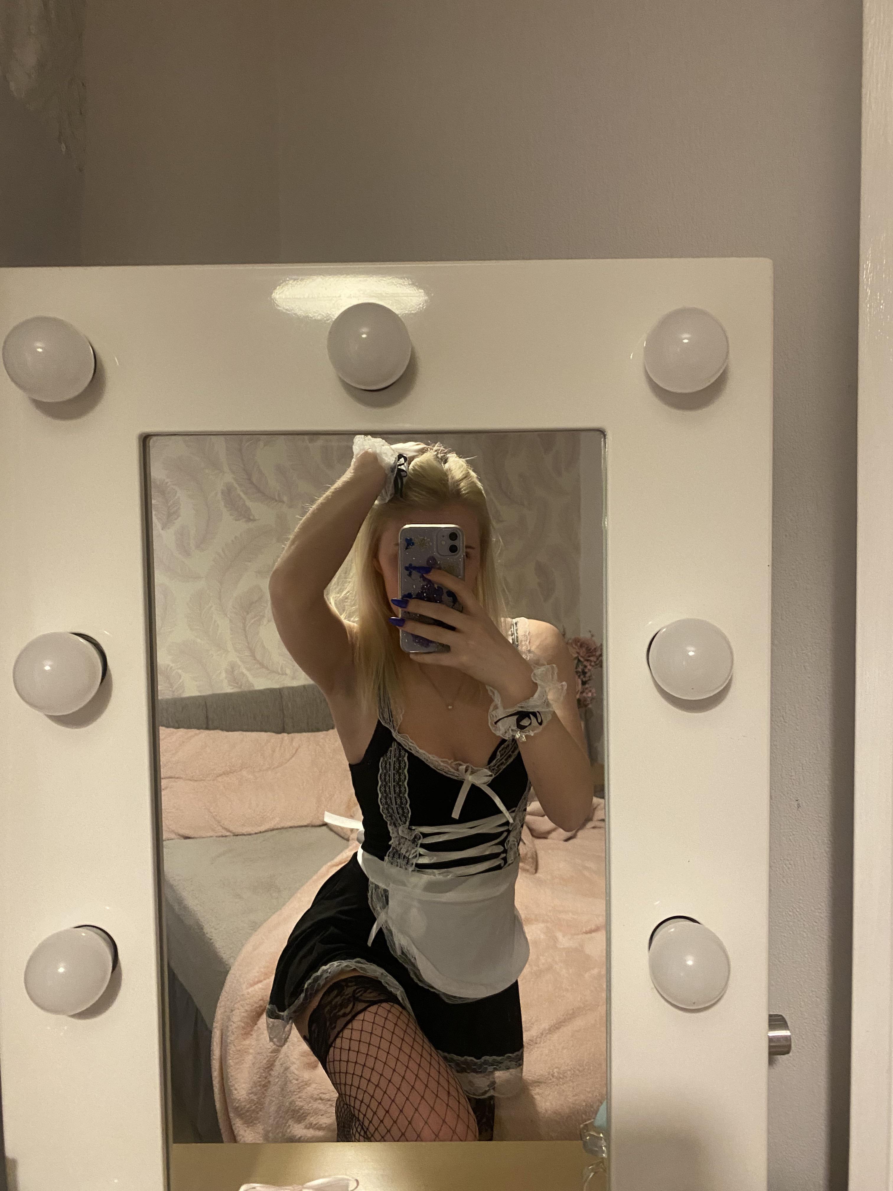 at your service | Scrolller