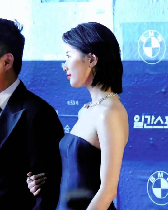 Bae Suzy | Scrolller