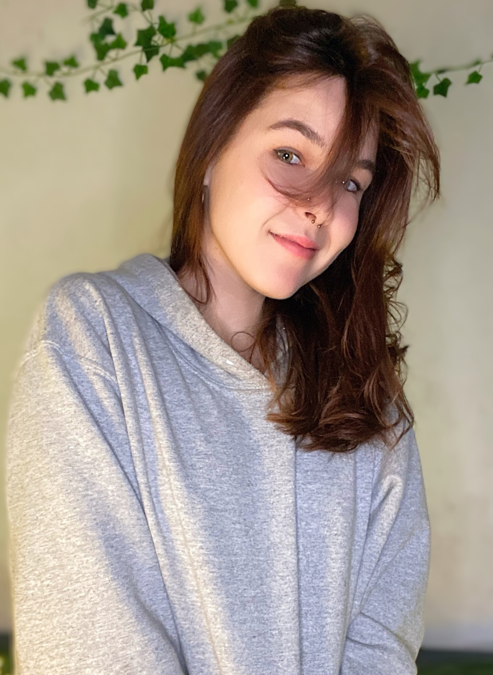 Be honest, would you date me based off of my face alone... | Scrolller