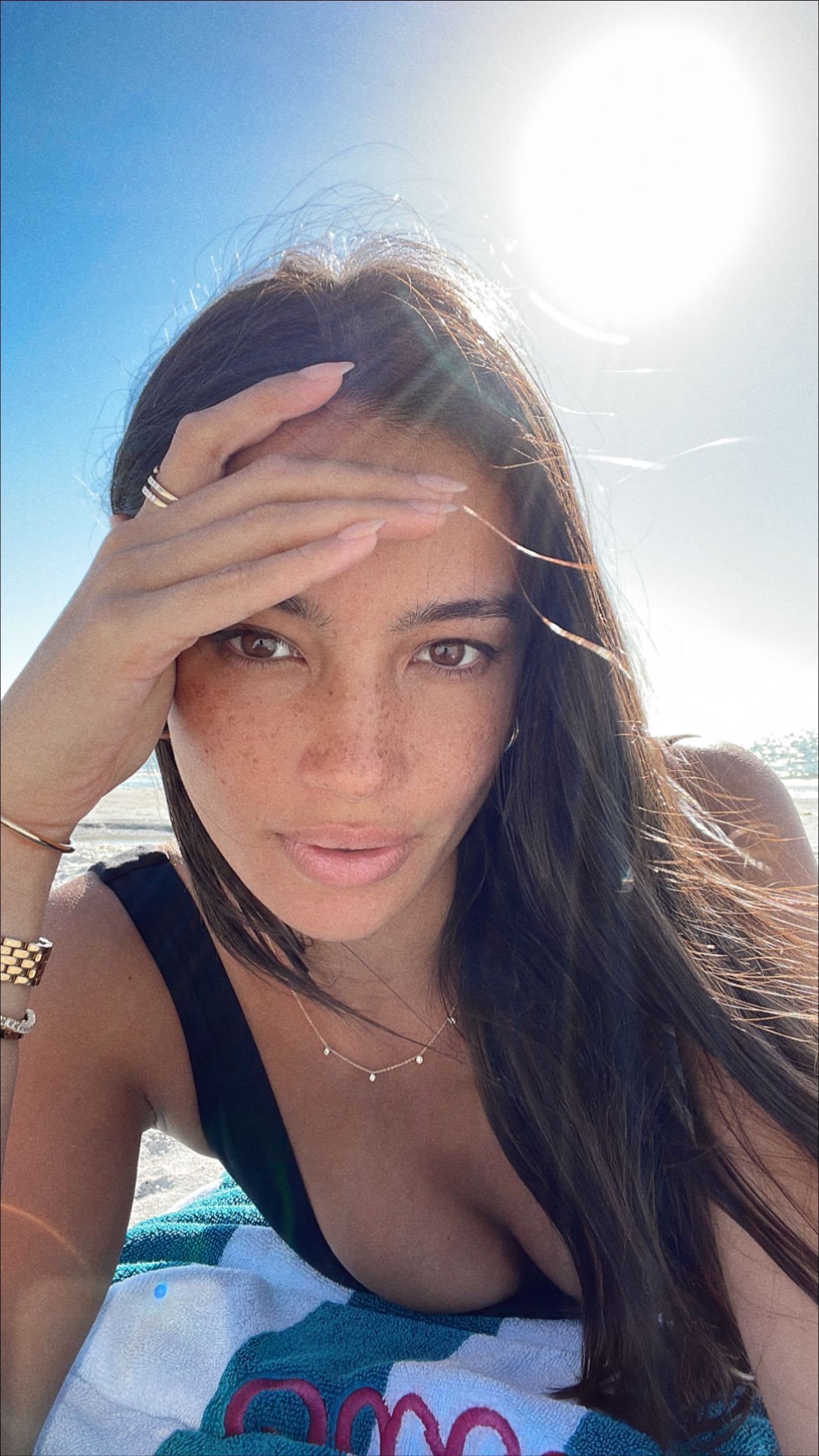 Beach selfie | Scrolller