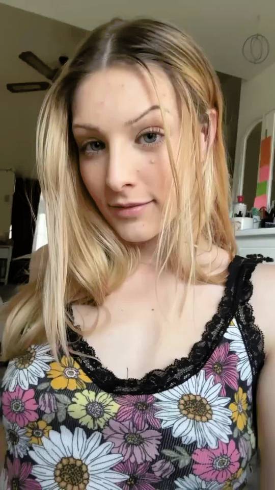 Being high gets me extra wet | Scrolller