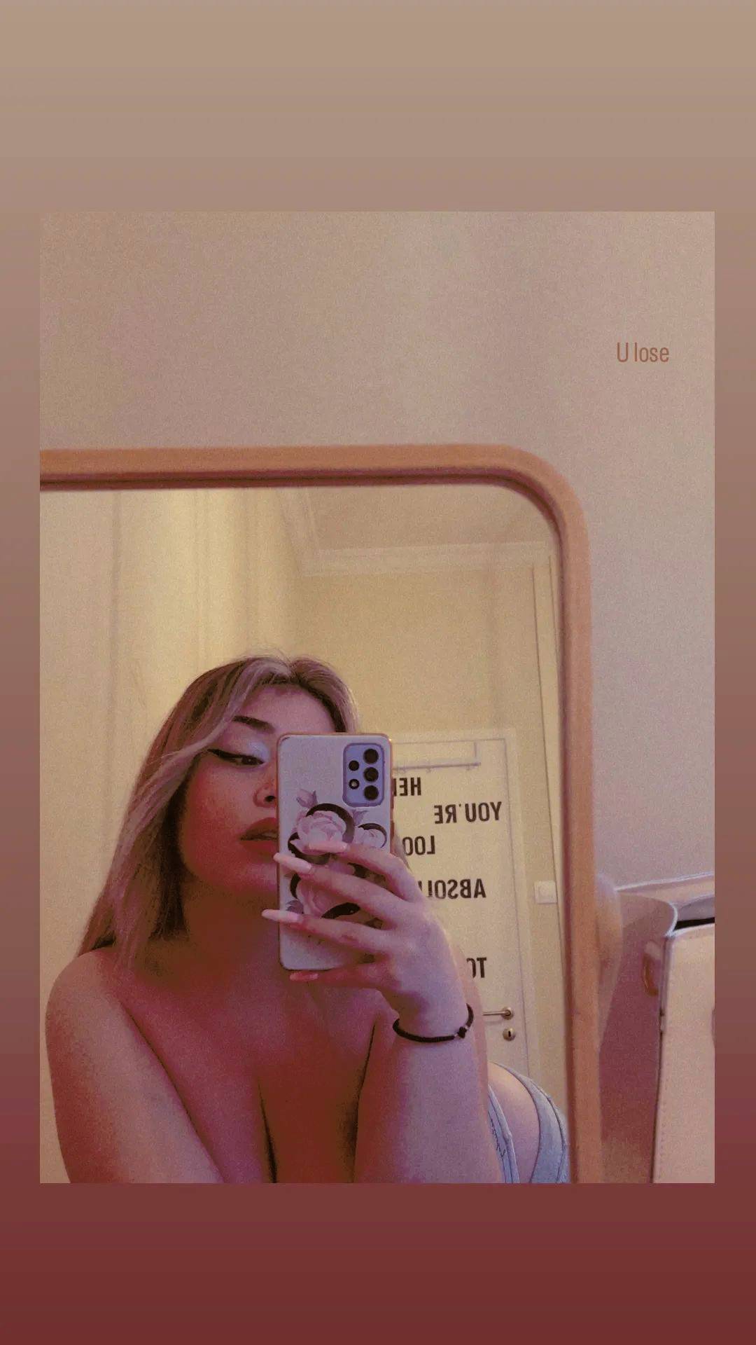 bending down | Scrolller