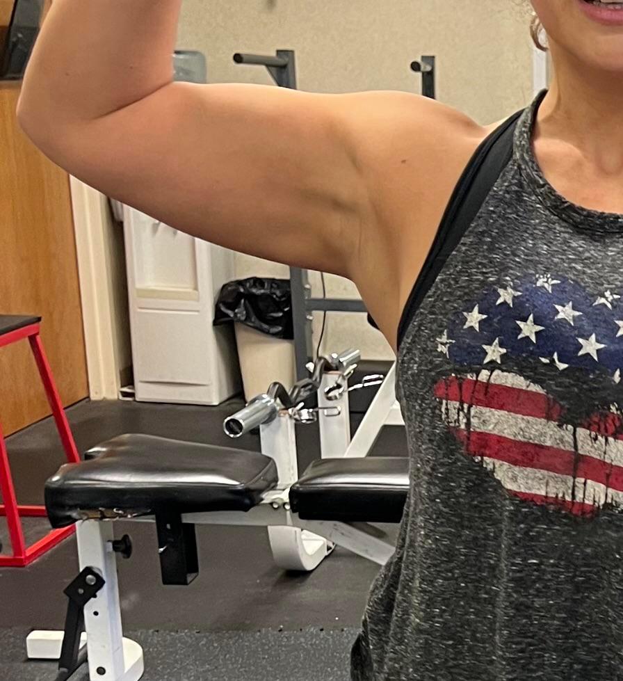 Biceps and pits | Scrolller