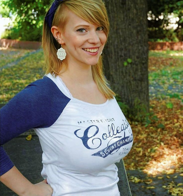 Big Smiles. Big Bust. | Scrolller