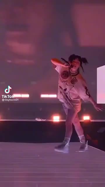 Billie Eilish | Scrolller