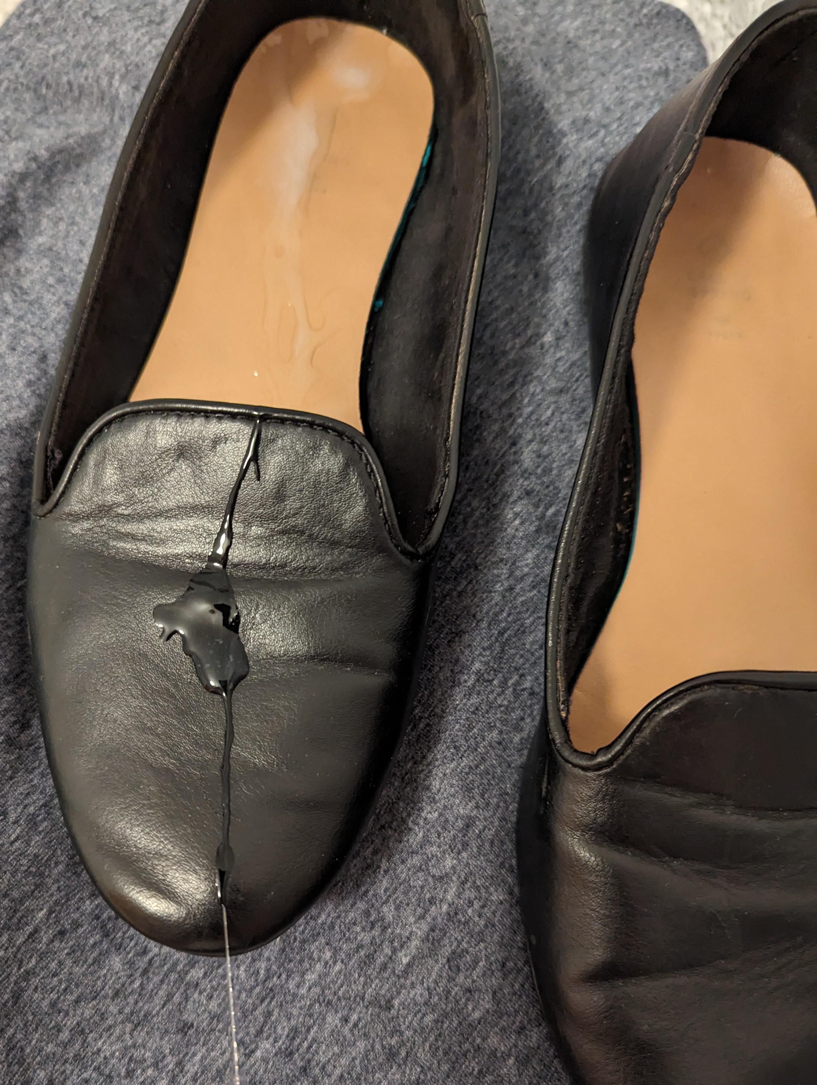 Black flats | Scrolller