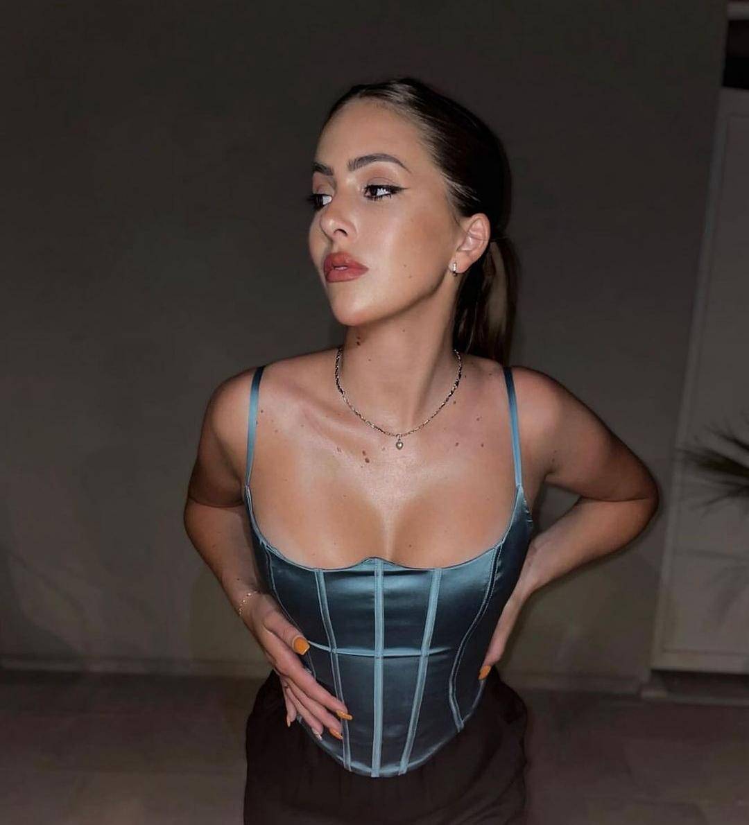 Blue corset | Scrolller