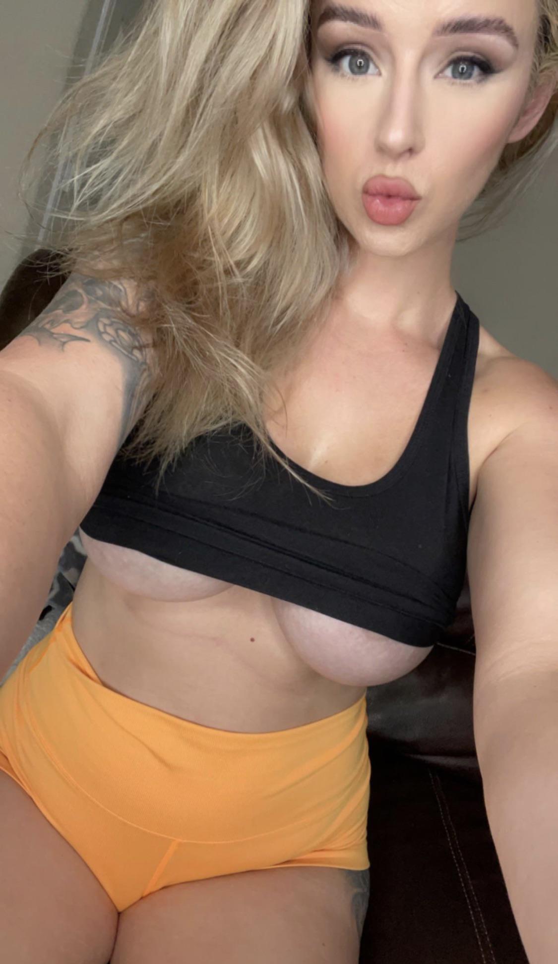 Boob sweat on core day | Scrolller