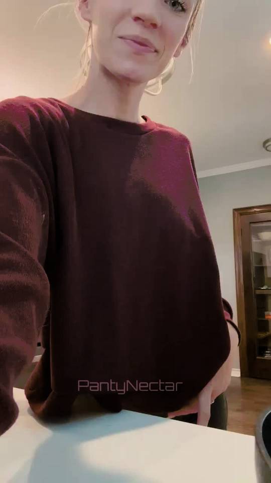 Give me a tummy rub | Scrolller