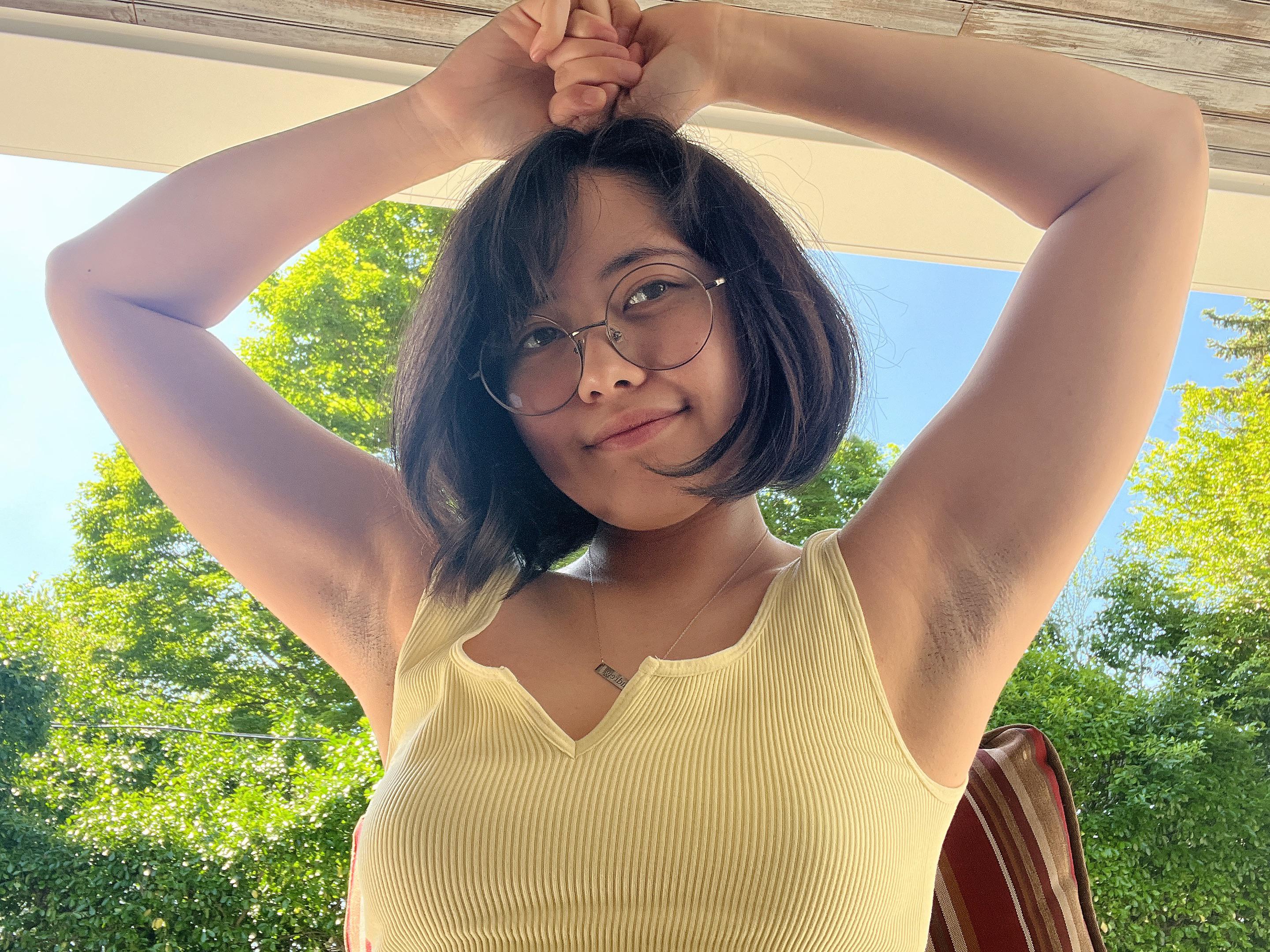 both arms up ☀️ | Scrolller