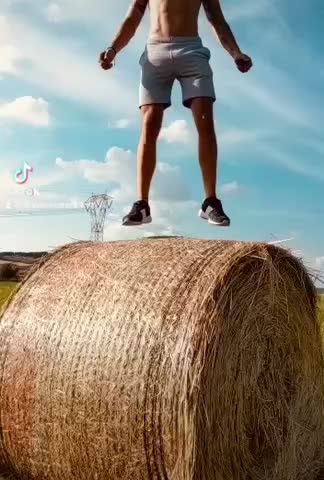 Bouncin 😈 | Scrolller