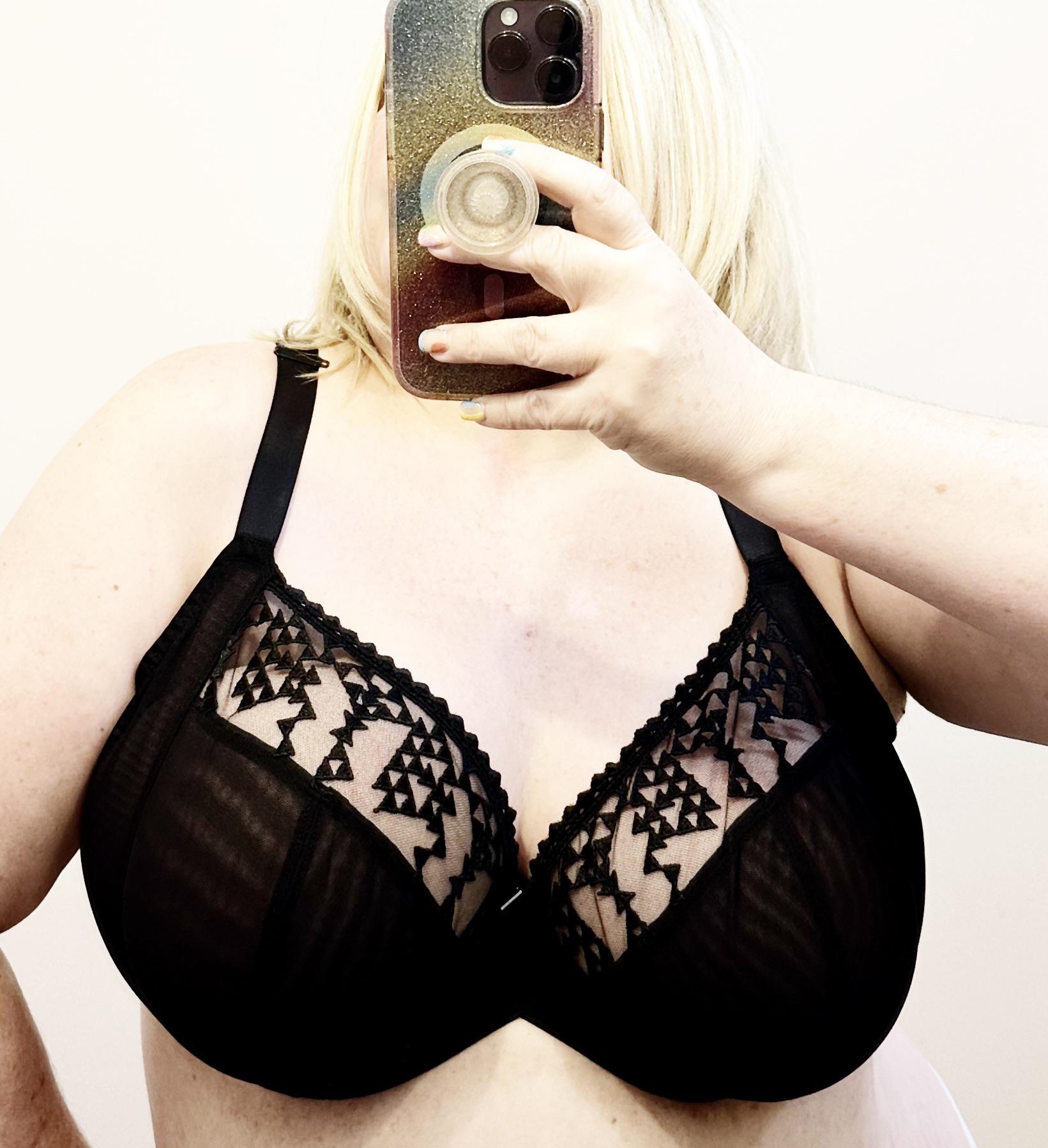 Bra shopping preview | Scrolller