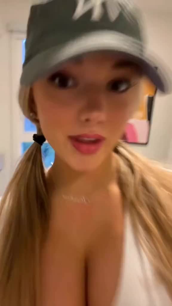 Breckie Hill laying pretty | Scrolller